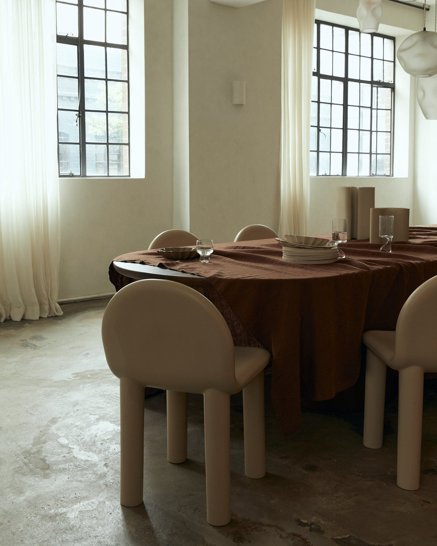 Arch Anywhere Dining Chair - Pebble – ELLISON STUDIOS.