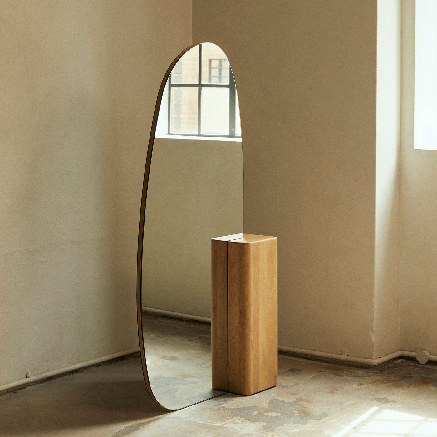 Block Floor Mirror - Oak – ELLISON STUDIOS.